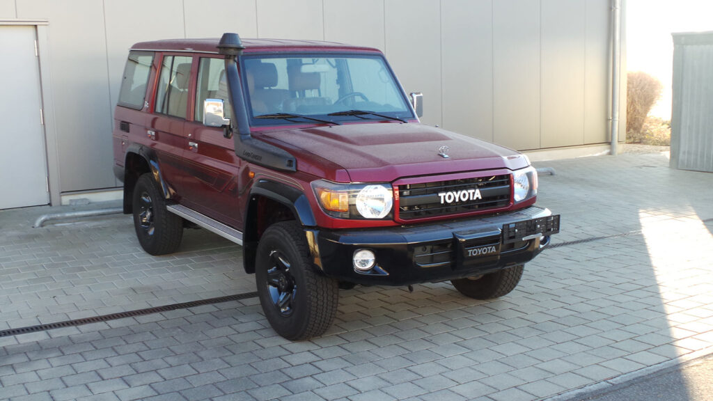 Land Cruiser J76 Facelift – Retro Mobility