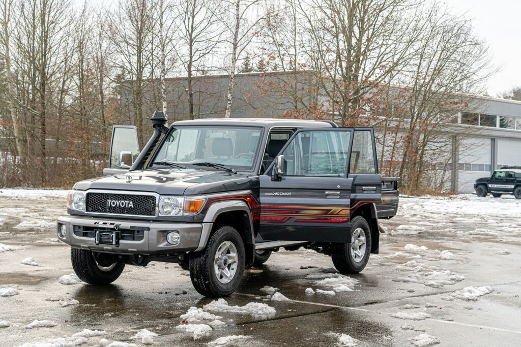 GRJ79 DC – Retro Mobility