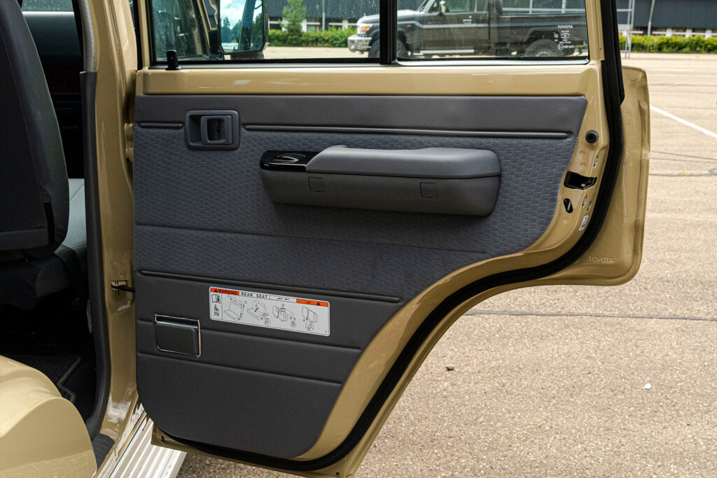 GRJ79 DC – Retro Mobility