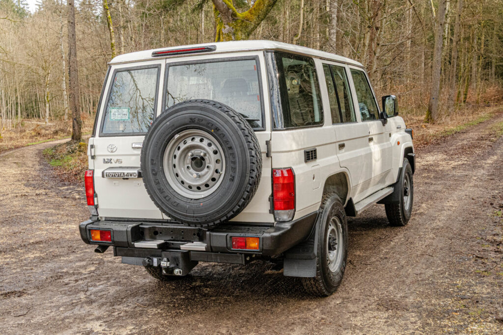 Land Cruiser GRJ76 Facelift – Retro Mobility