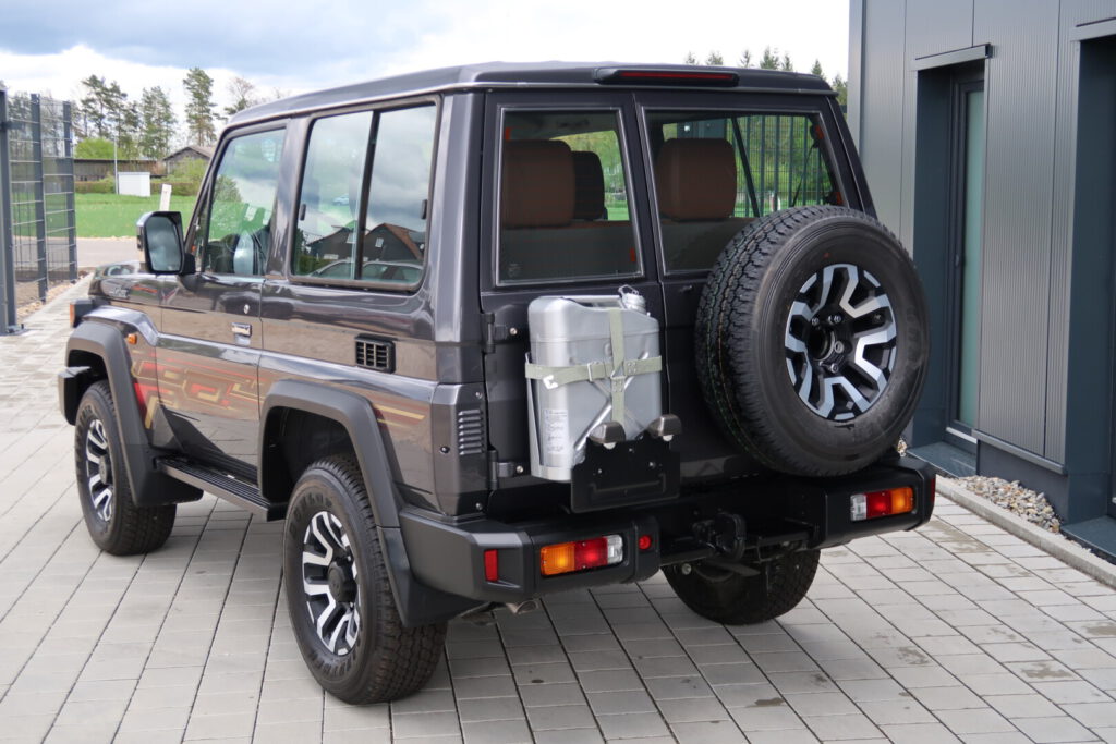 Land Cruiser GRJ71 Facelift – Retro Mobility